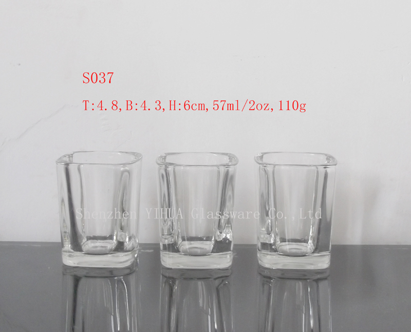 深圳亿华玻璃制品有限公司 烈酒杯 机制水杯 威士忌杯 啤酒杯和咖啡杯 大水杯 高脚杯 人工水杯 醒酒器 无铅水晶杯